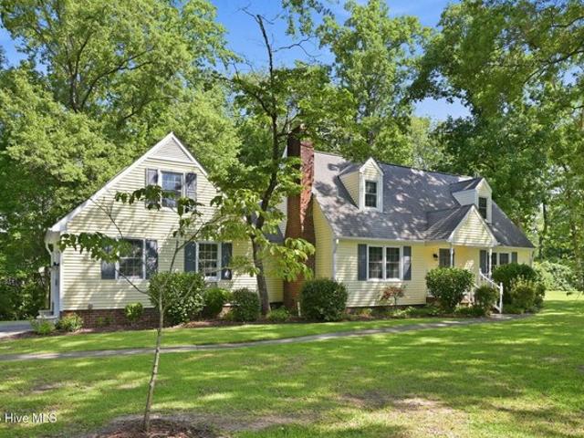 4800 Meadow Court Dr, New Bern, NC 28562