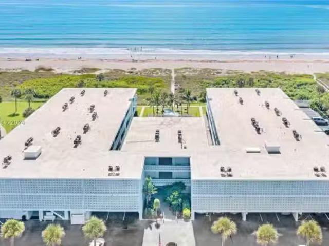 4800 OCEAN BEACH BLVD APT 304, COCOA BEACH, FL 32931 Condo/Tow.