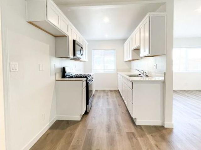 4800 August St. 1 Bedroom Apartment for Rent at 4800 August St, Los Angeles, CA 90008 Congress West