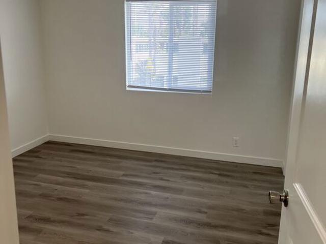 4800 August Street 11