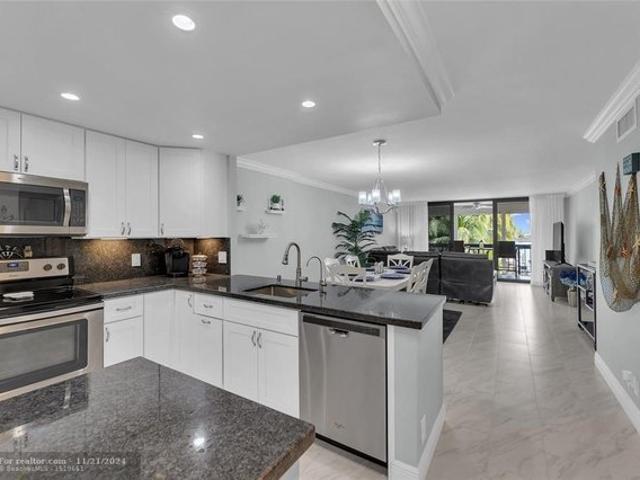4800 Bayview Dr Apt 303, Fort Lauderdale, FL 33308
