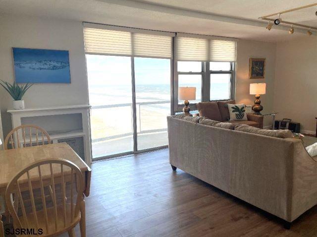 4800 Boardwalk