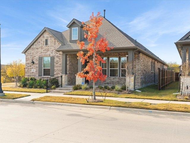 4800 Cypress Thorn Dr, Arlington, TX 76005