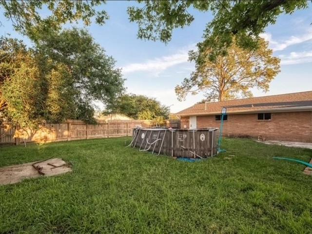 4800 Country Club View, Baytown, TX 77521 | MLS #20295