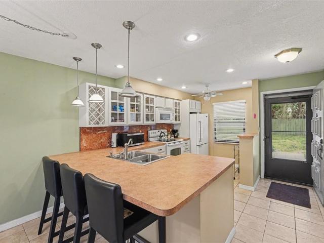 4800 Lake Villa Dr, Clearwater, FL 33762 | MLS #TB8475