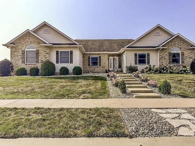 4800 Longfellow Dr, Springfield, IL 62711