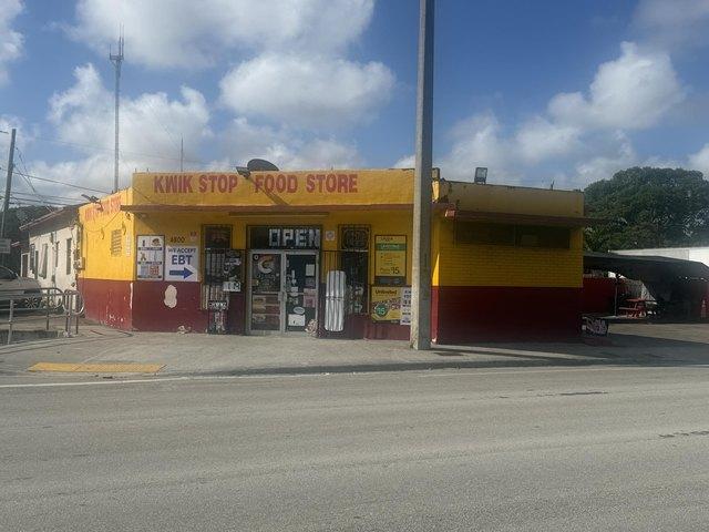 4800 Pembroke Rd, West Park, FL 33021