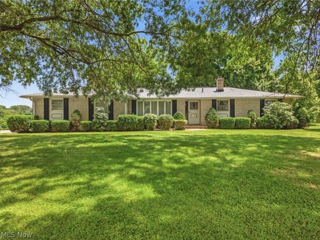 4800 Suzette Ave NW, Massillon, OH 44647