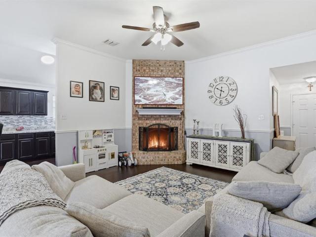4800 Topaz Lane