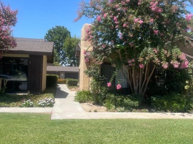 4800 Treanna Ave Unit U11B, Bakersfield, CA 93309