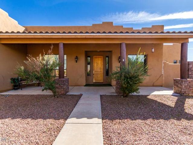 48012 N 16th Ln, New River, AZ 85087