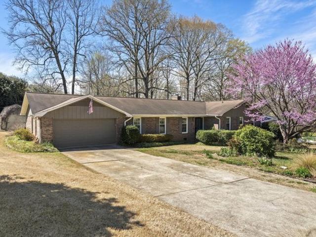 4801 Coach Hill Dr, Greenville, SC 29615