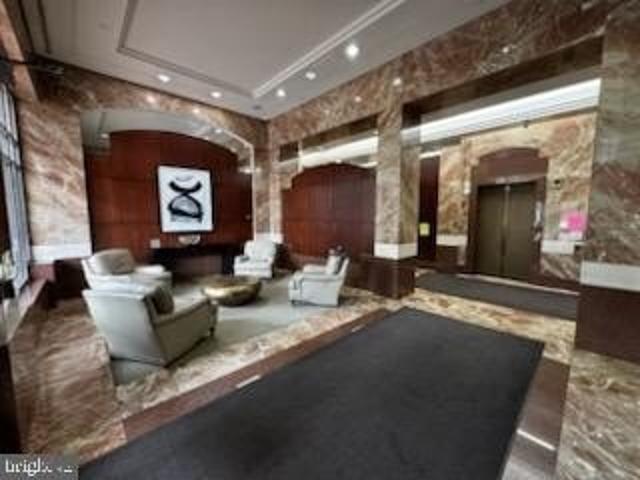 4801 Fairmont Ave Apt 403, Bethesda, MD 20814