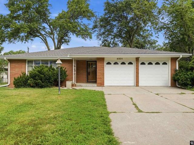 4801 Ginny Ave, Lincoln, NE 68516