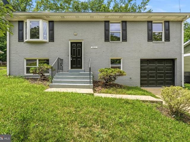 4801 Iverson Pl, Temple Hills, MD 20748