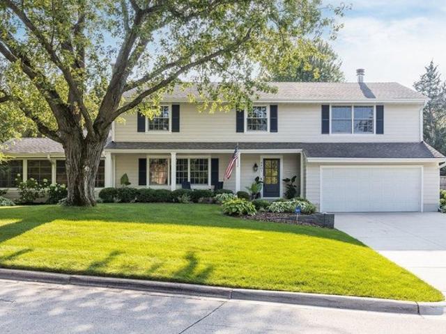 4801 Larkspur Ln, Edina, MN 55435