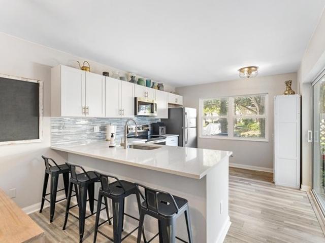 4801 Roxbury Ct, Boynton Beach, FL 33436