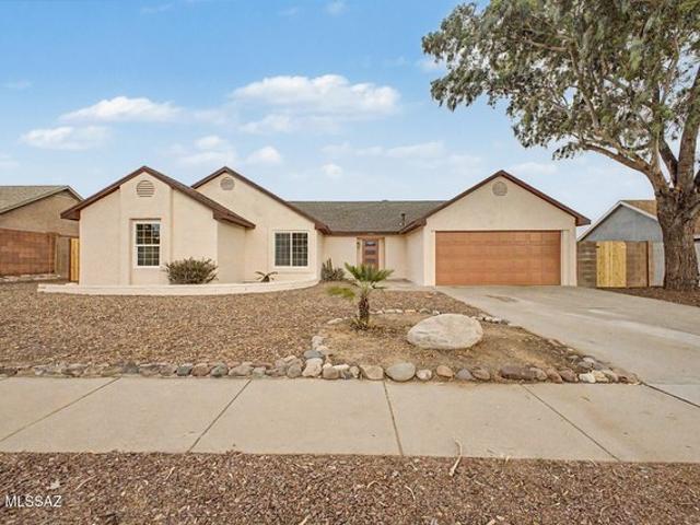 4801 W Waterbuck Dr, Tucson, AZ 85742