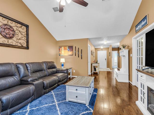 4802 Comal River Loop