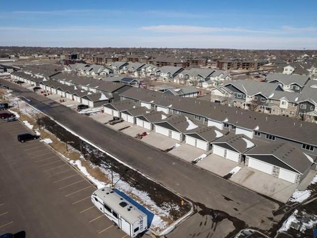 4802 S Hosta Ave, Sioux Falls, SD 57110