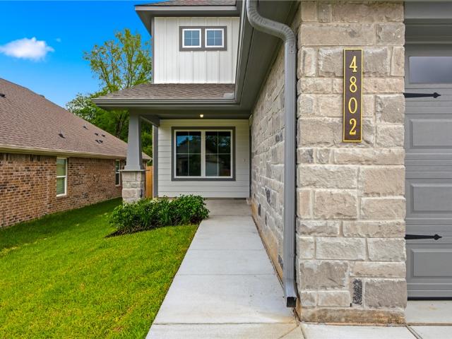 4802 Underbrush Crossing