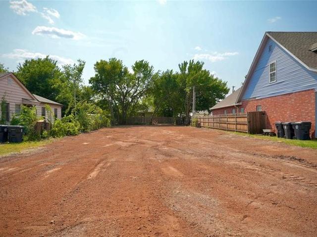 4803 N Asbury Ave, Bethany, OK 73008