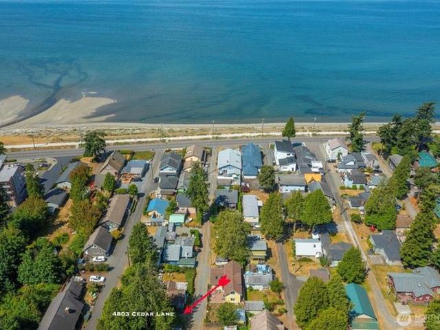 4803 Cedar Ln, Blaine, WA 98230