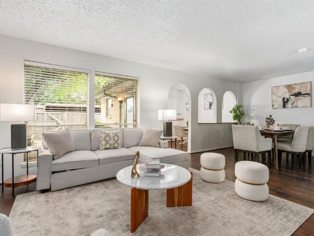 4803 Rollingwood Court