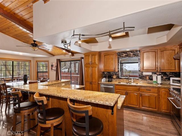 480 Crystal Lake