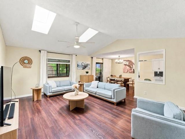 480 Beaverbrook Dr, Columbus, OH 43230