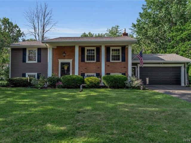 480 Brookshire Rd, Youngstown, NY 14174