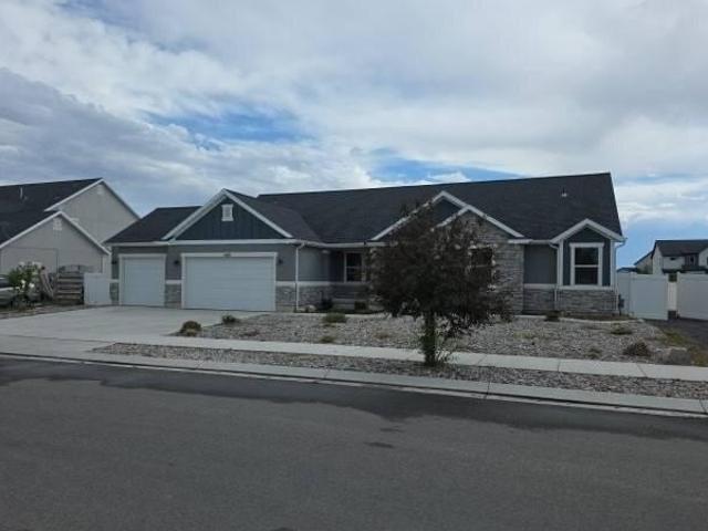 480 E Delano Peak Rd, Eagle Mountain, UT 84005