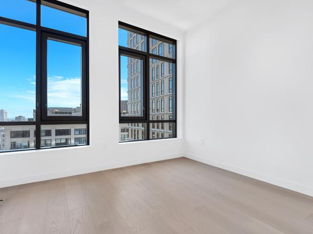 480 Kent Avenue, Brooklyn, NY