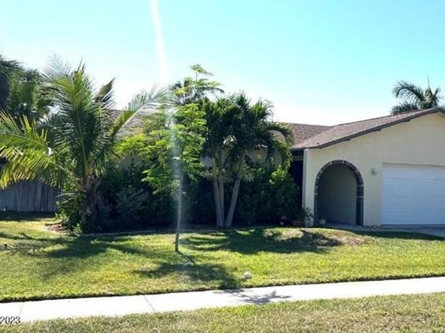 480 Kingston Rd, Satellite Beach, FL 32937