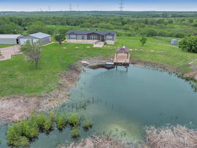 480 Holz Rd, Niederwald, TX 78640