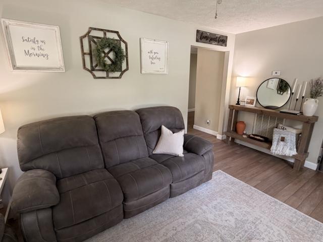 480 Haywood Ln