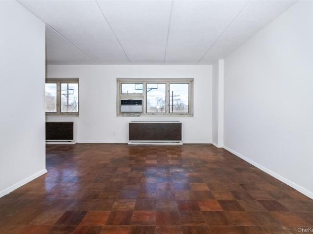480 Halstead Avenue 4O
