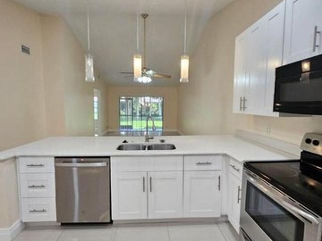480 Hardwood Pl, Boca Raton, FL 33431