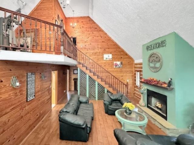 480 Hickman Shores Rd