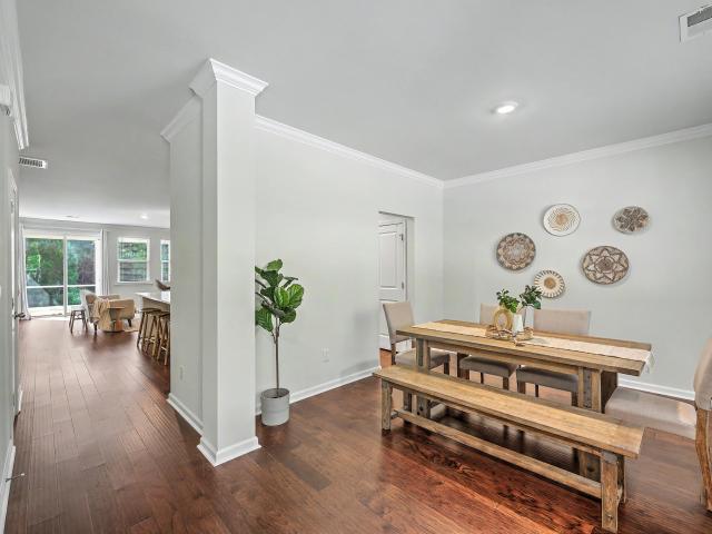 480 Oak View Way