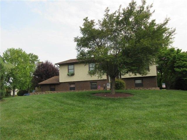 480 Mountain View Rd, Lower Nazareth Township, PA 18064