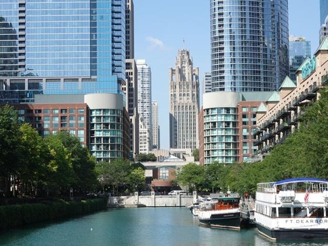 480 N McClurg Ct Apt 901, Chicago, IL 60611