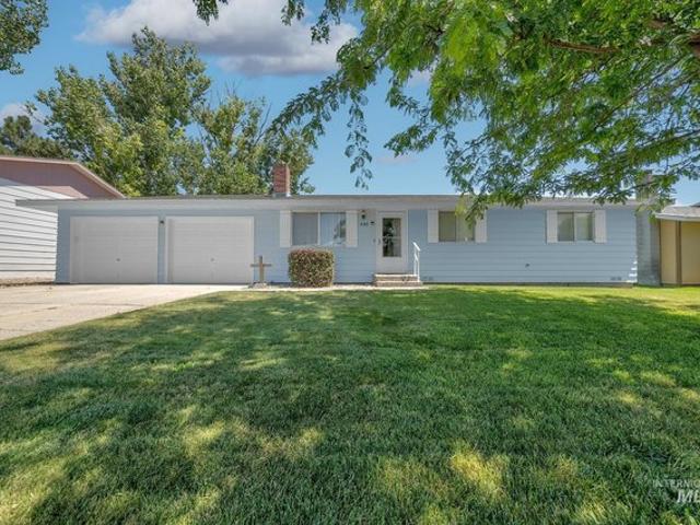 480 NW 16th St, Ontario, OR 97914