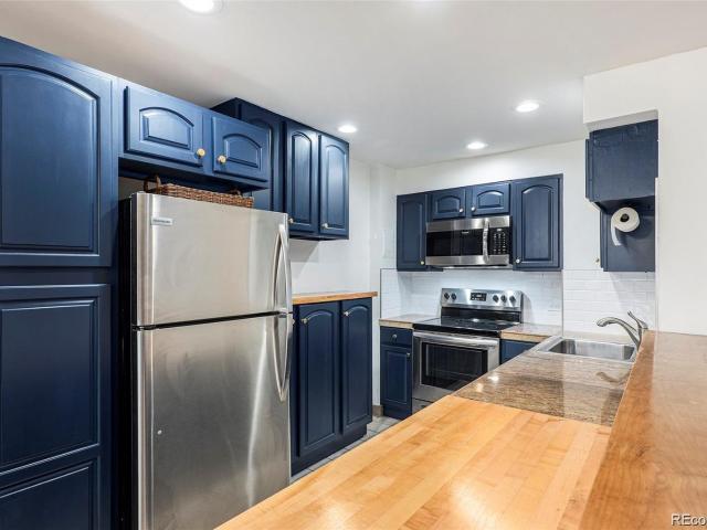 480 S Marion Parkway # 402