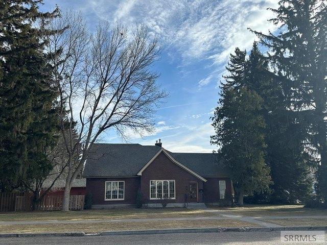 480 S Shilling Ave, Blackfoot, ID 83221