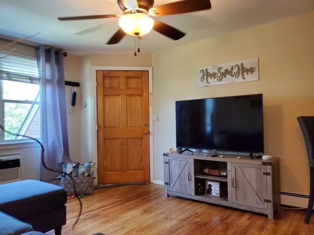 480 Parkway Dr # 3R