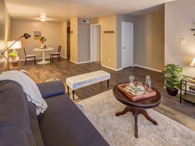 480 W Parker Road 93