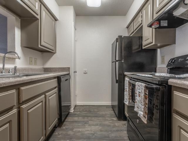 480 W Parker Rd, Unit 88, Houston, TX 77091 | MLS #60388 | Compass