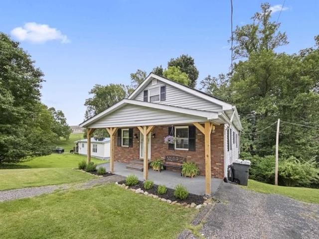 480 Walker Ave, Raceland, KY 41169