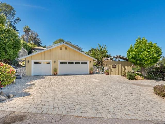 4814 Mt Helix Dr, La Mesa, CA 91941 | MLS #260010 | Compass